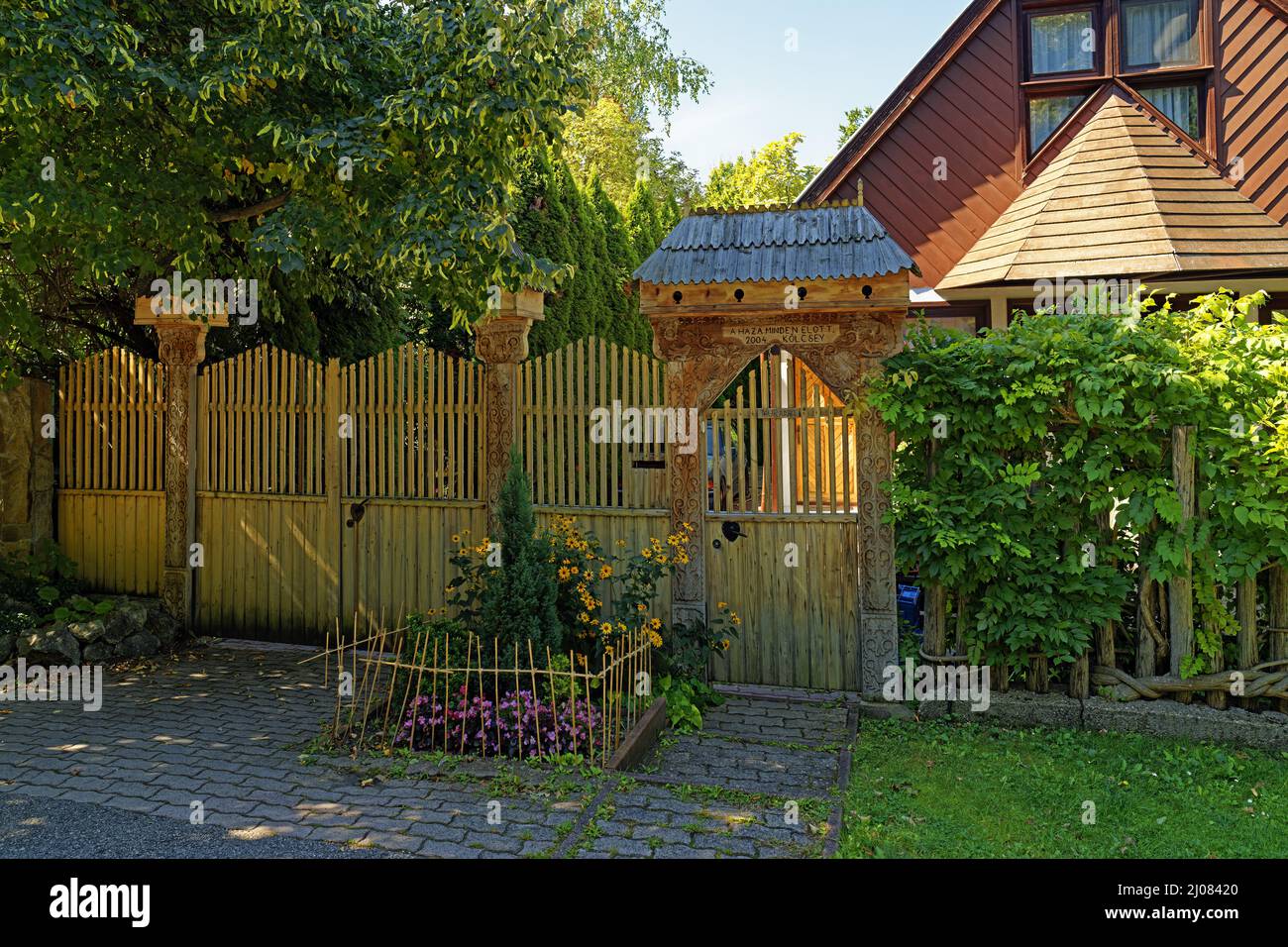 Zaun architecture hi-res stock photography and images - Alamy