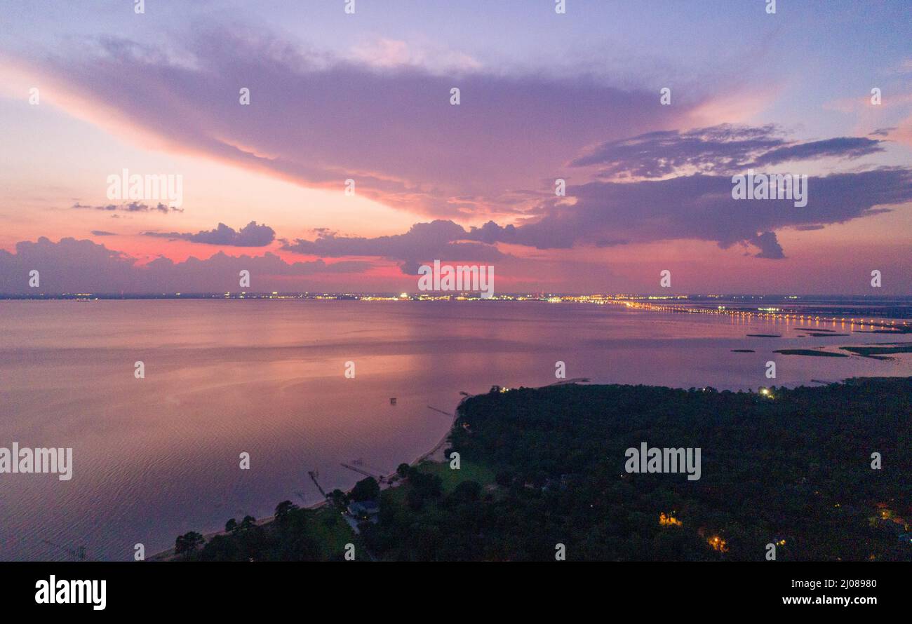 The eastern shore of Mobile Bay at sunset in Daphne, Alabama Stock ...