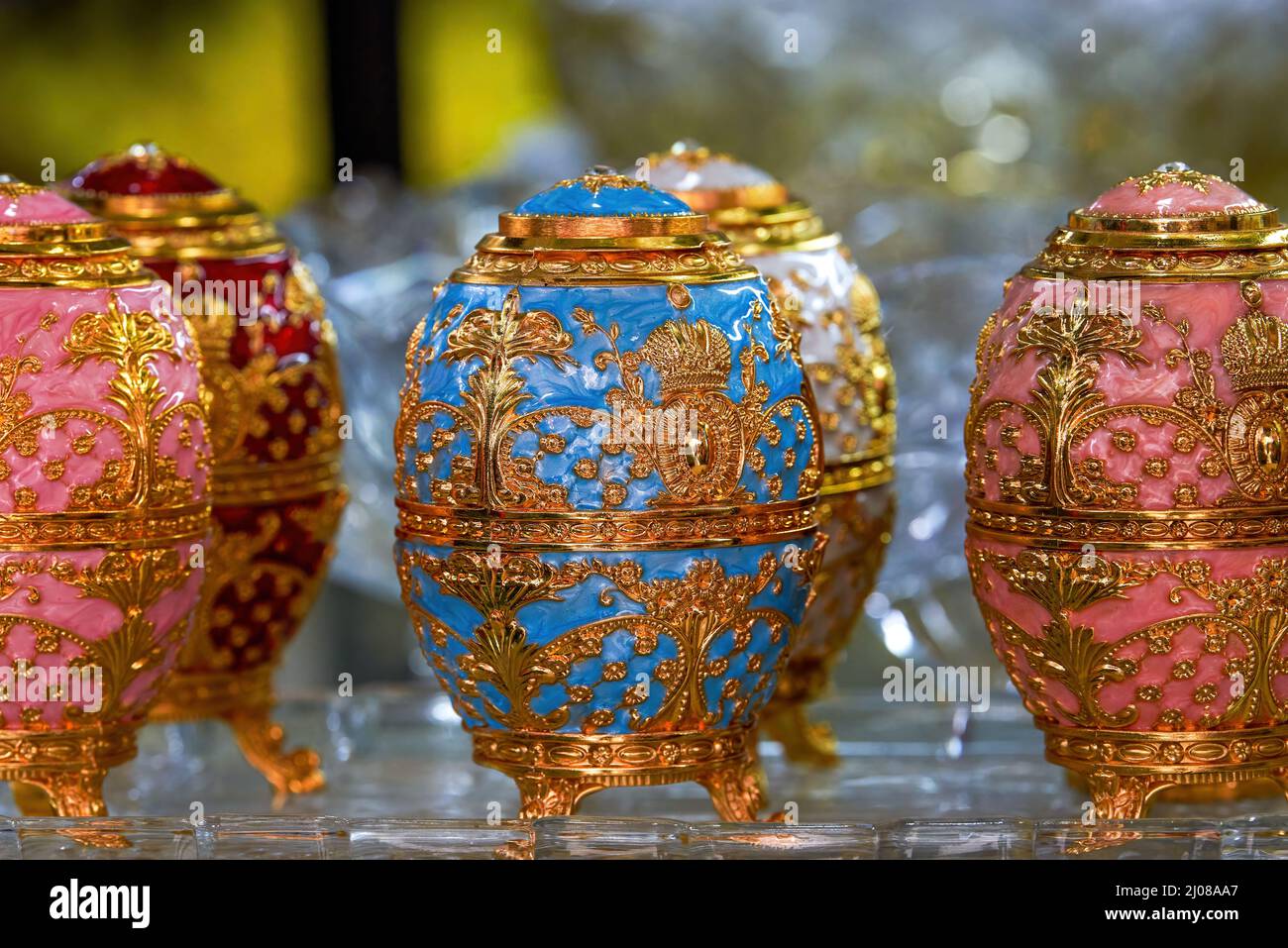 Storage box nest hi-res stock photography and images - Alamy