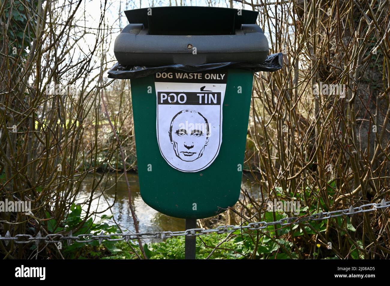 Vladimir poo tin hi-res stock photography and images - Alamy