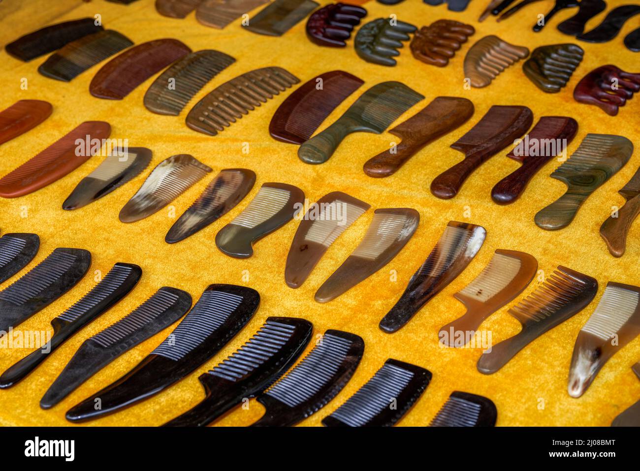 Auspicious birds hi-res stock photography and images - Alamy