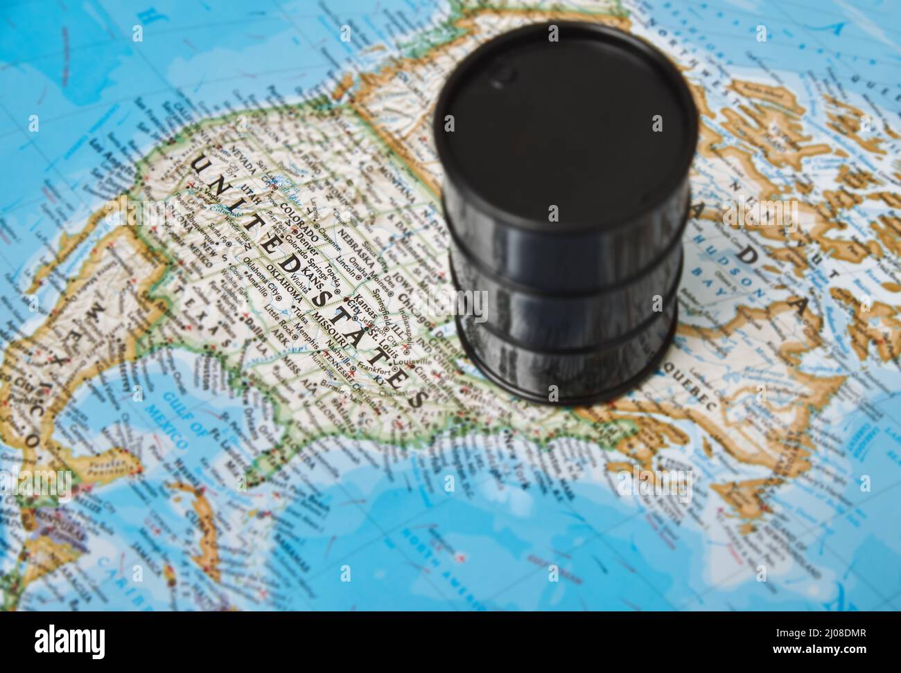 Oil barrel map hi-res stock photography and images - Alamy