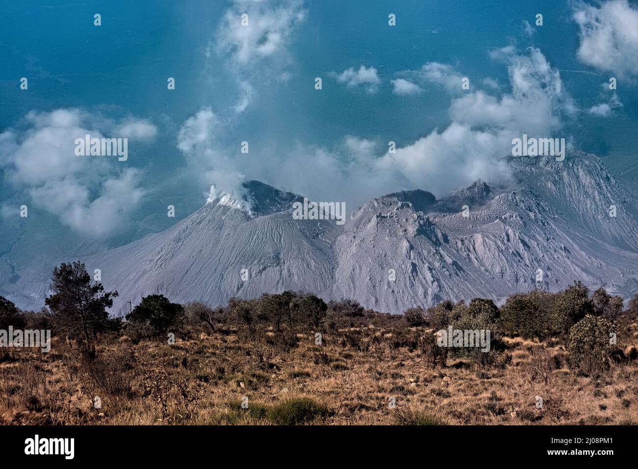Santiaguito lava dome erupting off Santa Maria volcano, Quetzaltenango ...