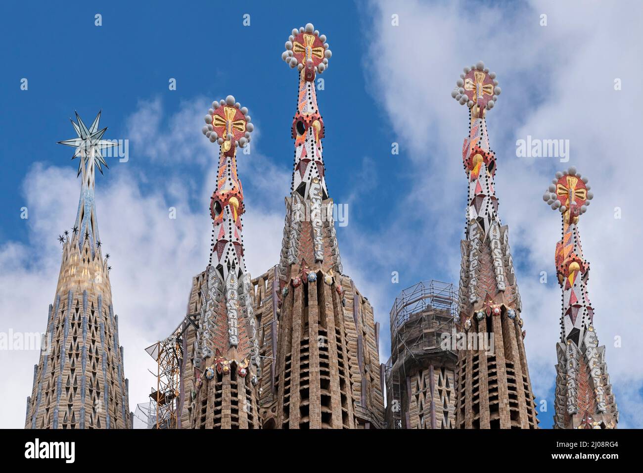 BASILICA i TEMPLE EXPIATORI de la SAGRADA FAMILIA BARCELONA SPAIN APOSTLE SPIRES AND STAR OF ...