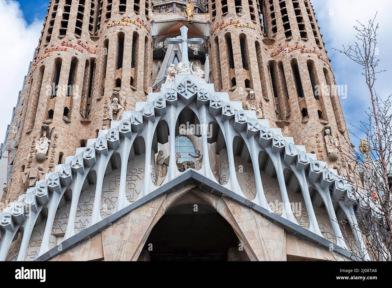 BASILICA i TEMPLE EXPIATORI de la SAGRADA FAMILIA BARCELONA SPAIN VIEW OF PASSION FACADE SANCTUS ...