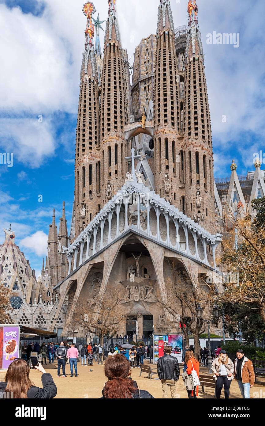 BASILICA i TEMPLE EXPIATORI de la SAGRADA FAMILIA BARCELONA SPAIN VIEW OF PASSION FACADE ...