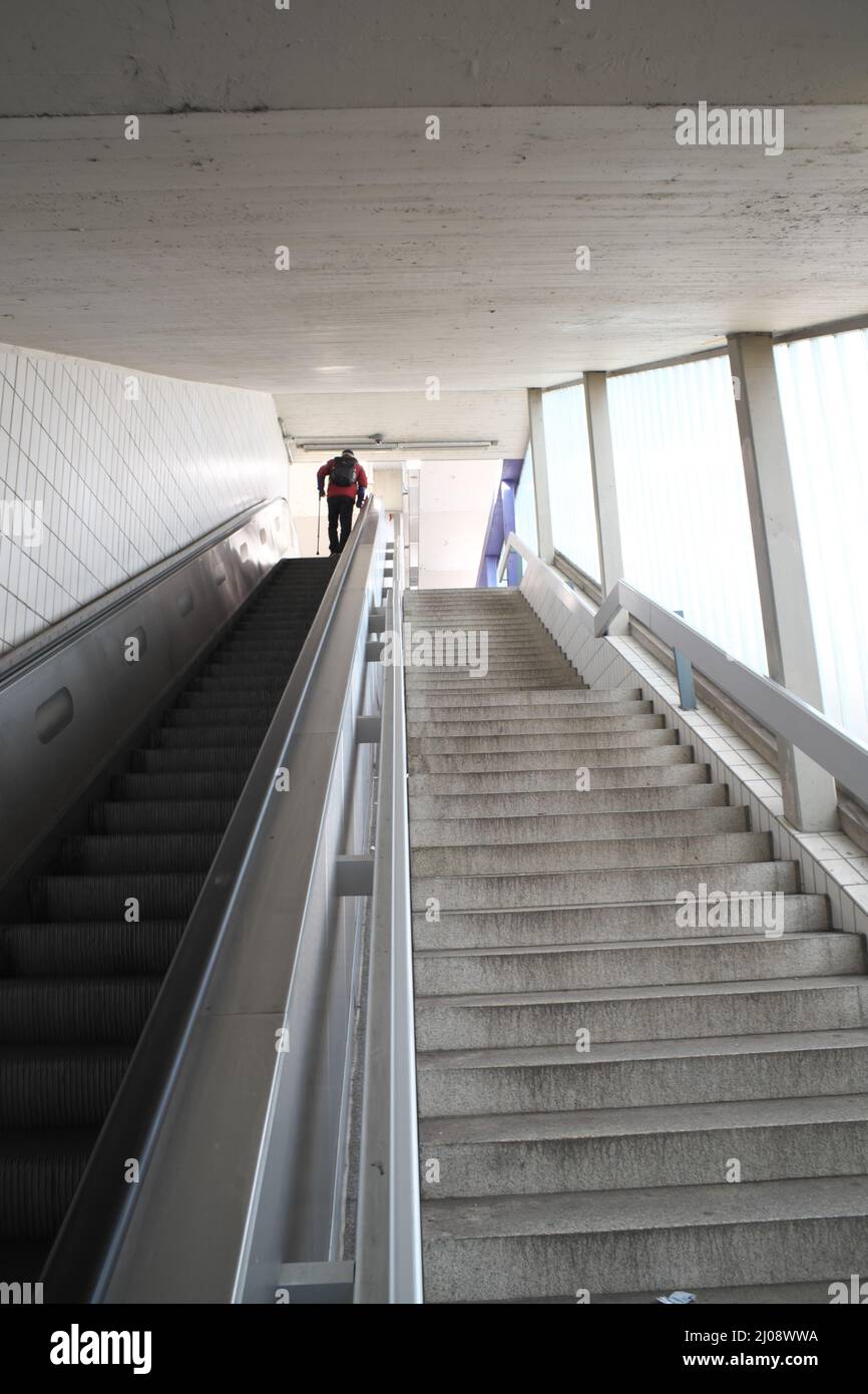 Escalator stairs steps hi-res stock photography and images - Alamy