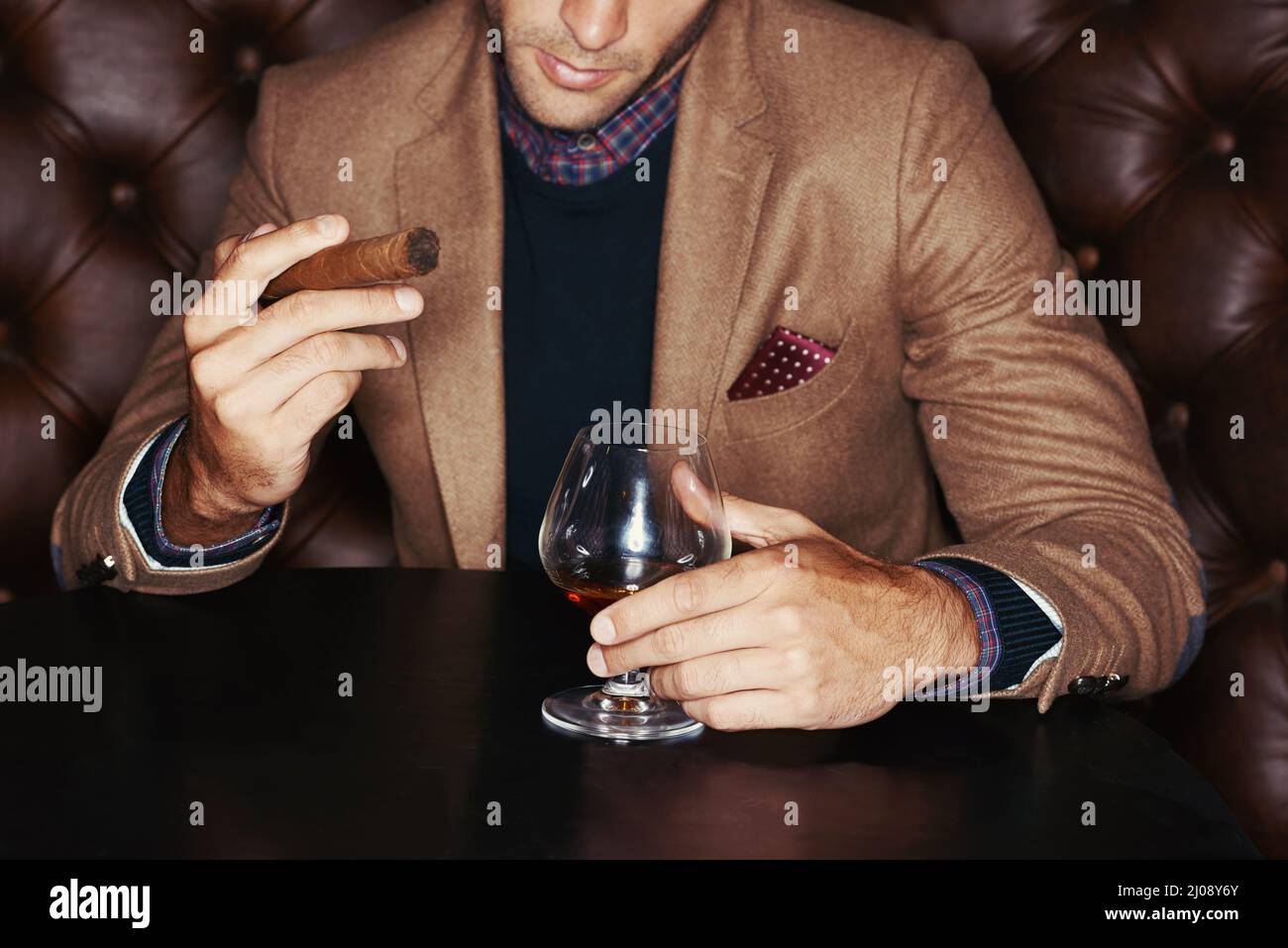 Smoking model hi-res stock photography and images - Alamy