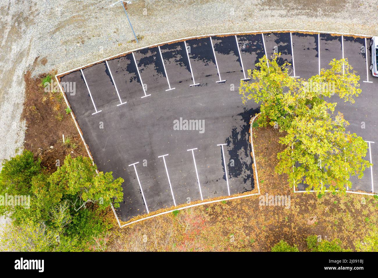 Car park with empty parking lots hi-res stock photography and images ...