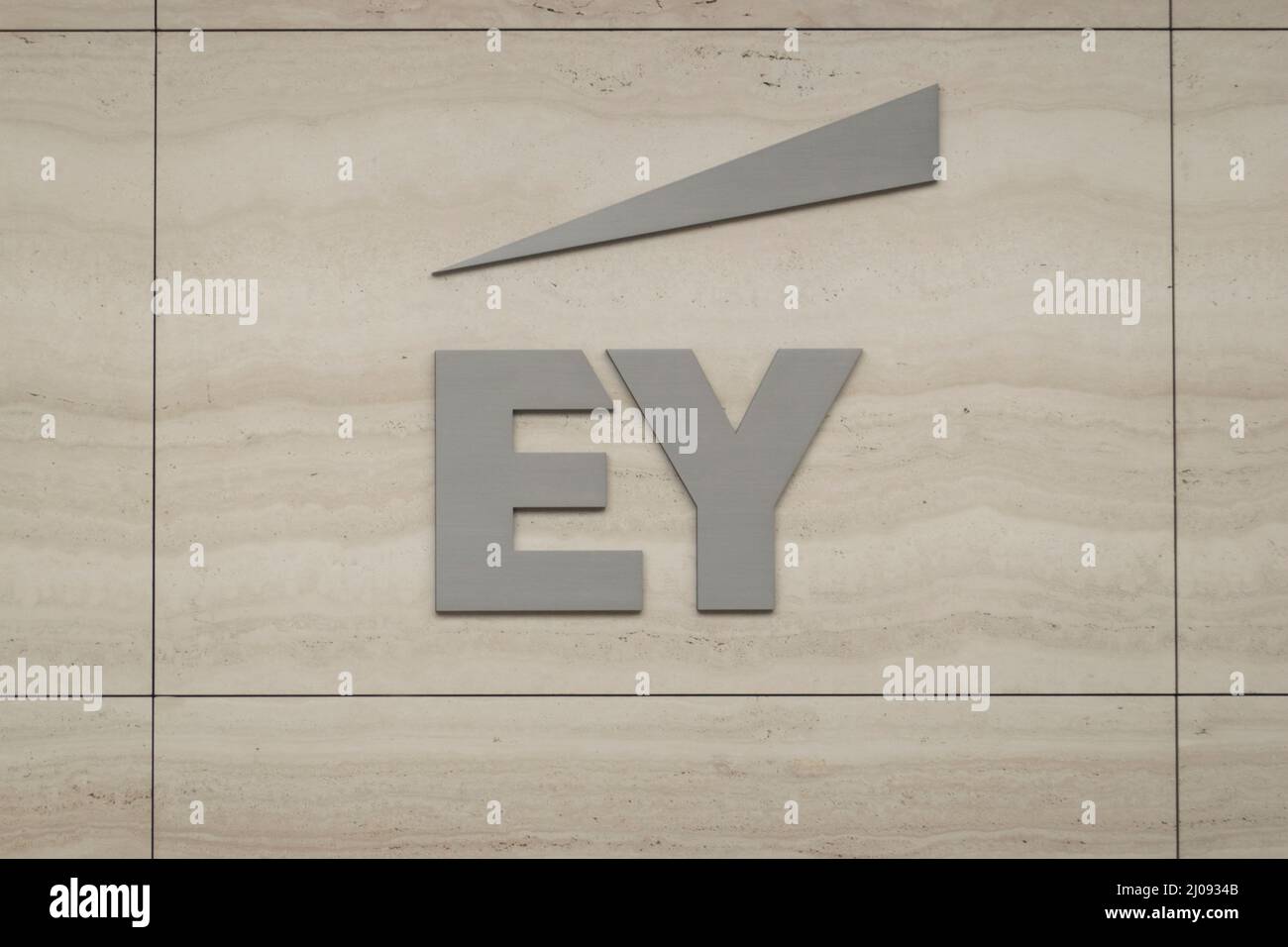 Ernst young office sign hi-res stock photography and images - Alamy