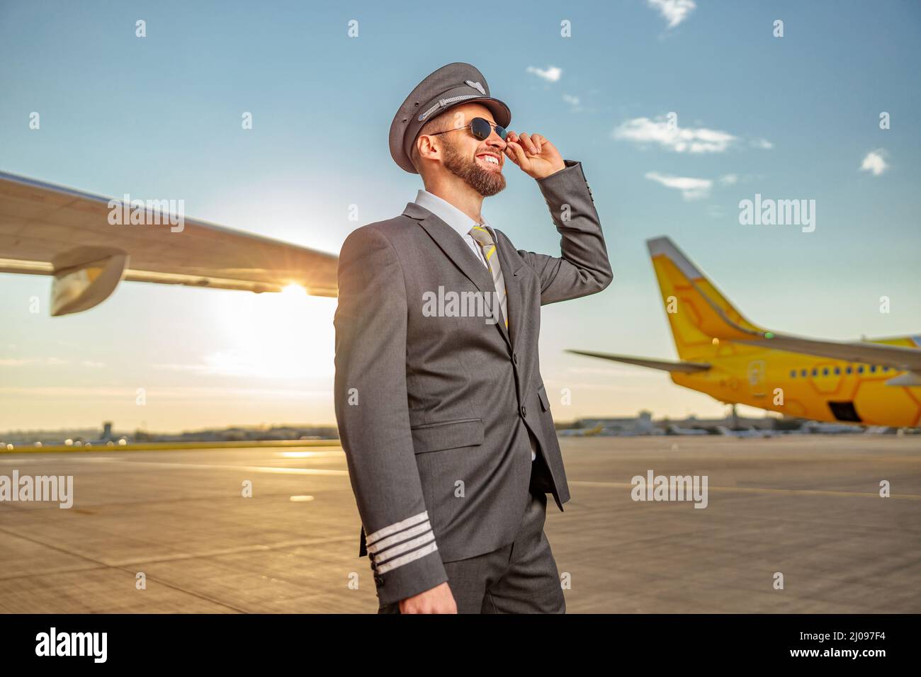 Pilot standing hi-res stock photography and images - Alamy