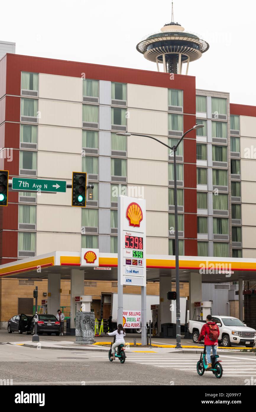Seattle, USA. 17th Mar, 2022. Unleaded gas at The Shell gas station on ...
