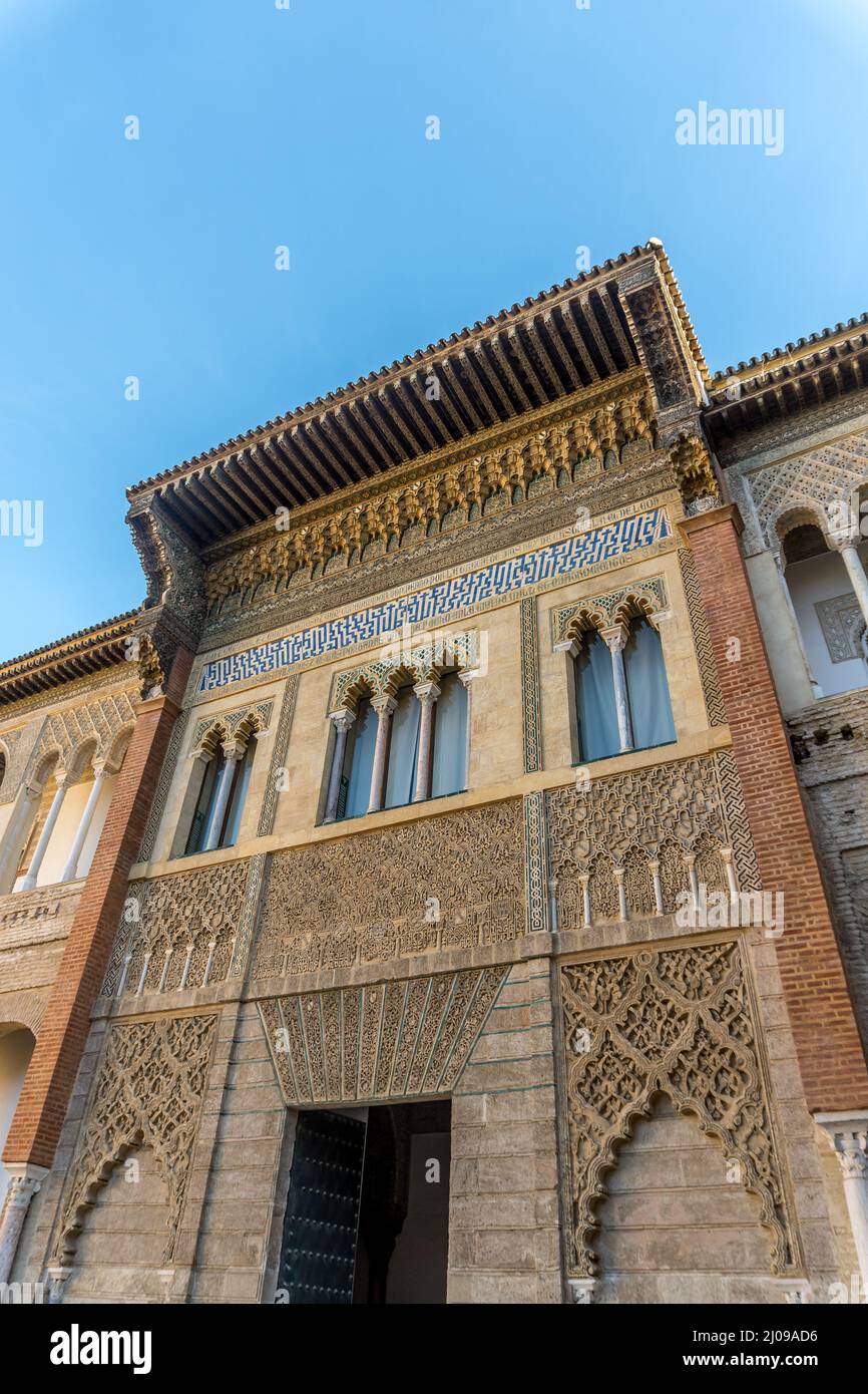 Seville alcazar wall fortification hi-res stock photography and images ...