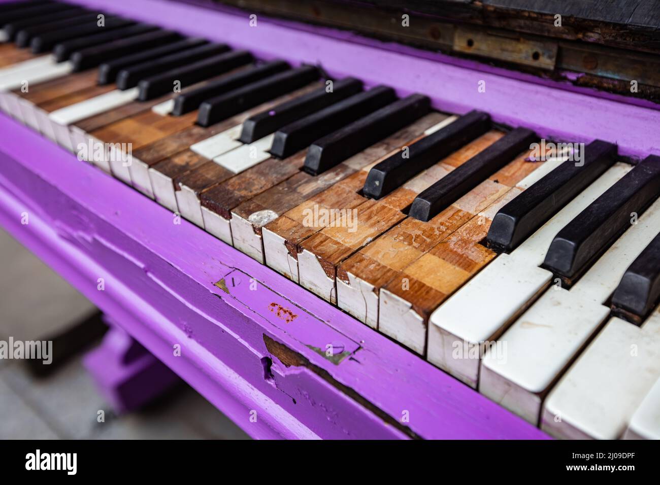 Piano keys architecture hi-res stock photography and images - Alamy