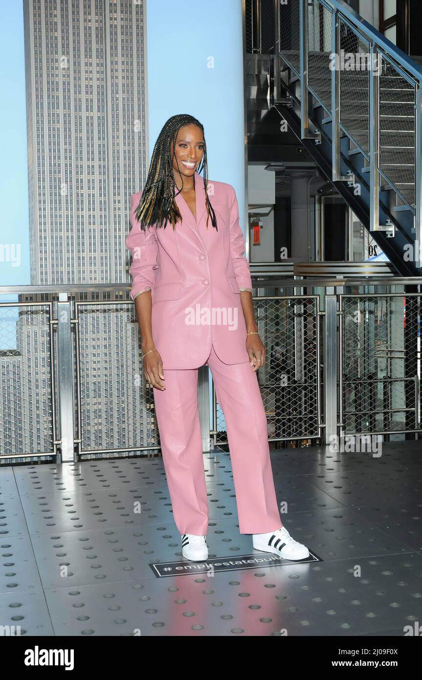 Zainab Johnson visits the Empire State Building to promote sci-fi ...