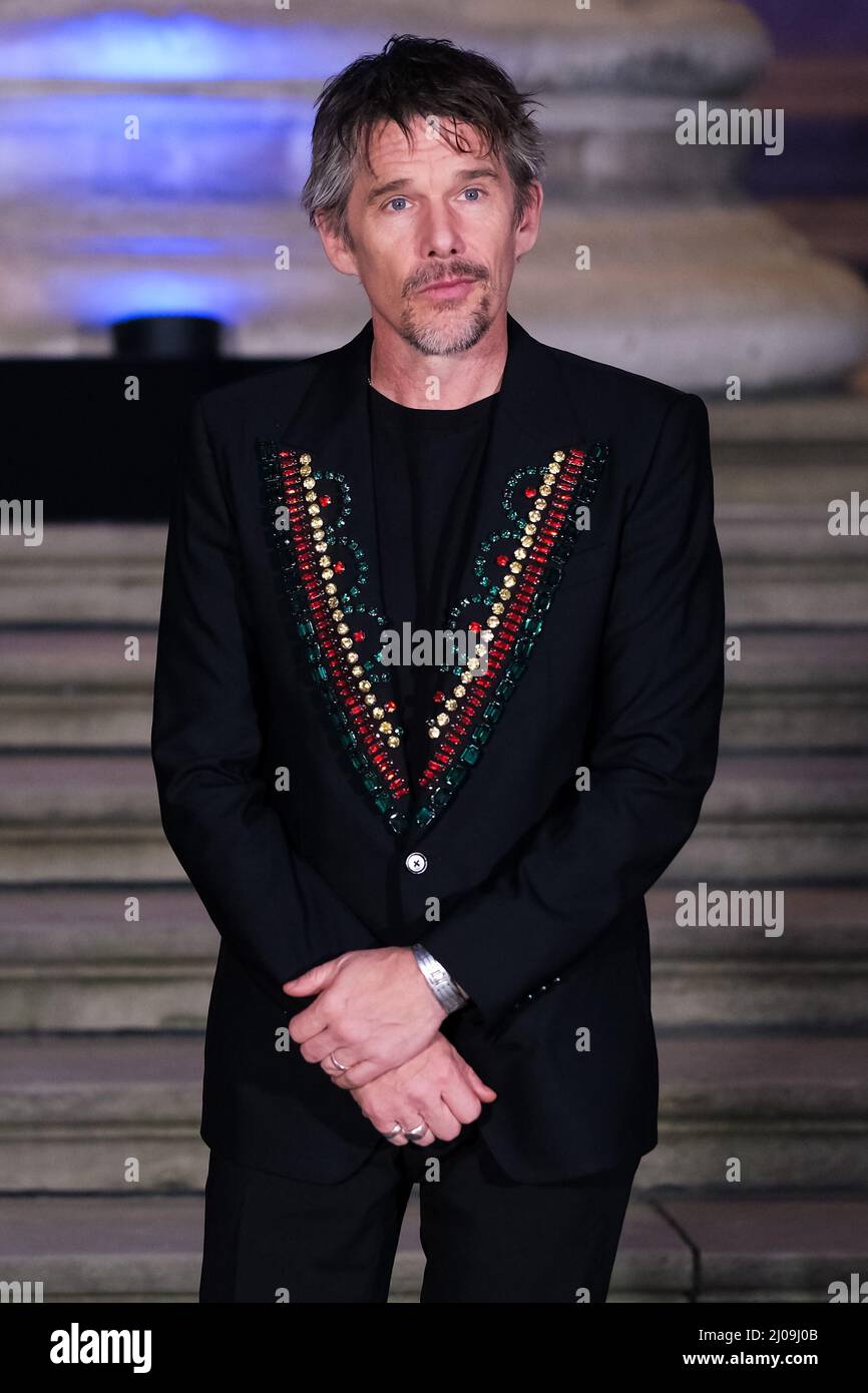 Ethan Hawke 2022