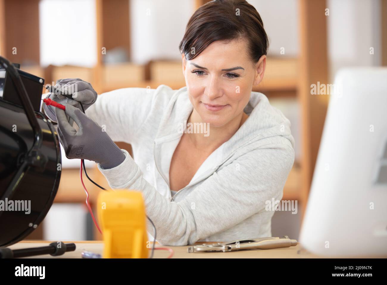 Fault testing hi-res stock photography and images - Alamy