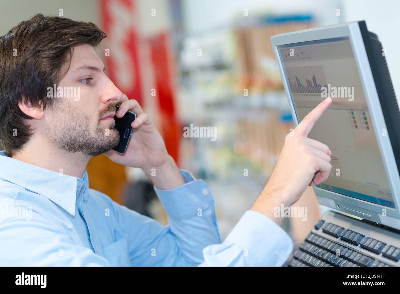 technical support worker Stock Photo - Alamy