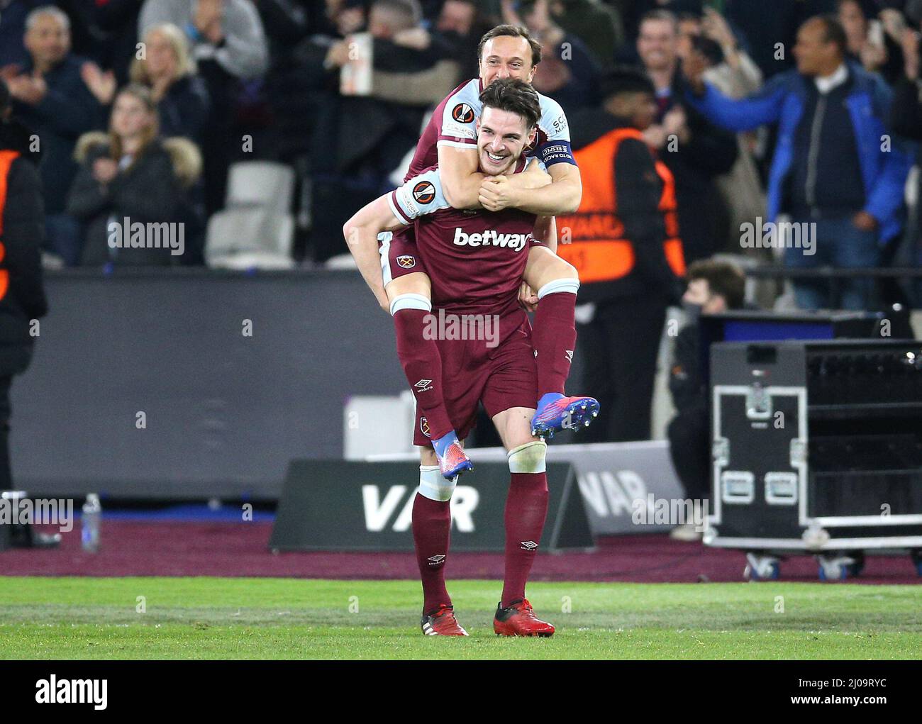 Declan rice, west ham celebration hi-res stock photography and images ...