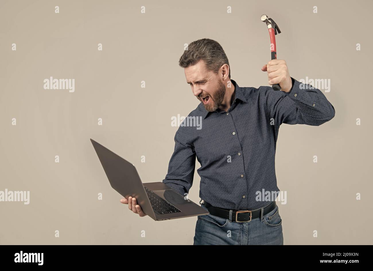 Internet connection computer angry hi-res stock photography and images ...