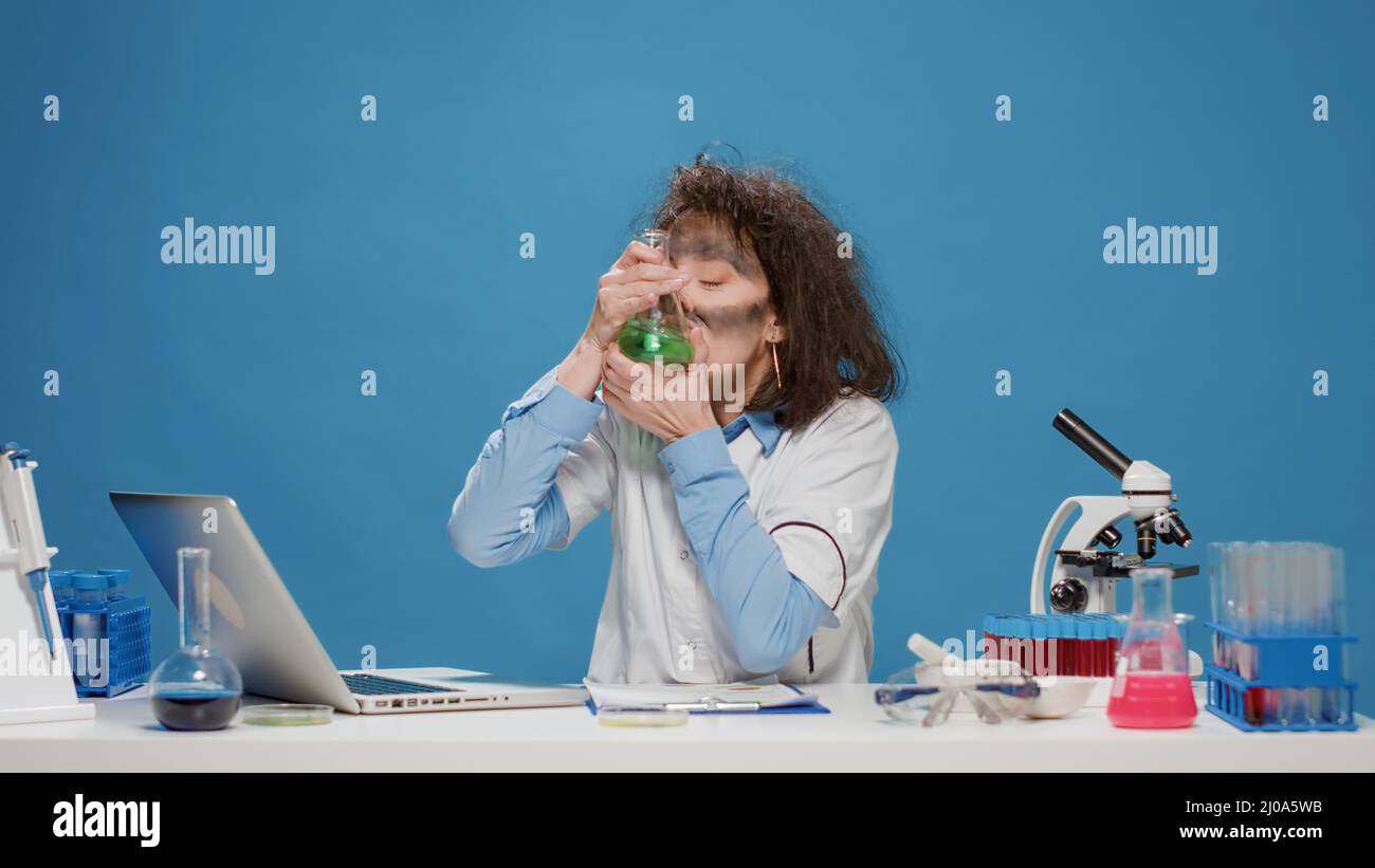 Mad person in front of computer hi-res stock photography and images - Alamy