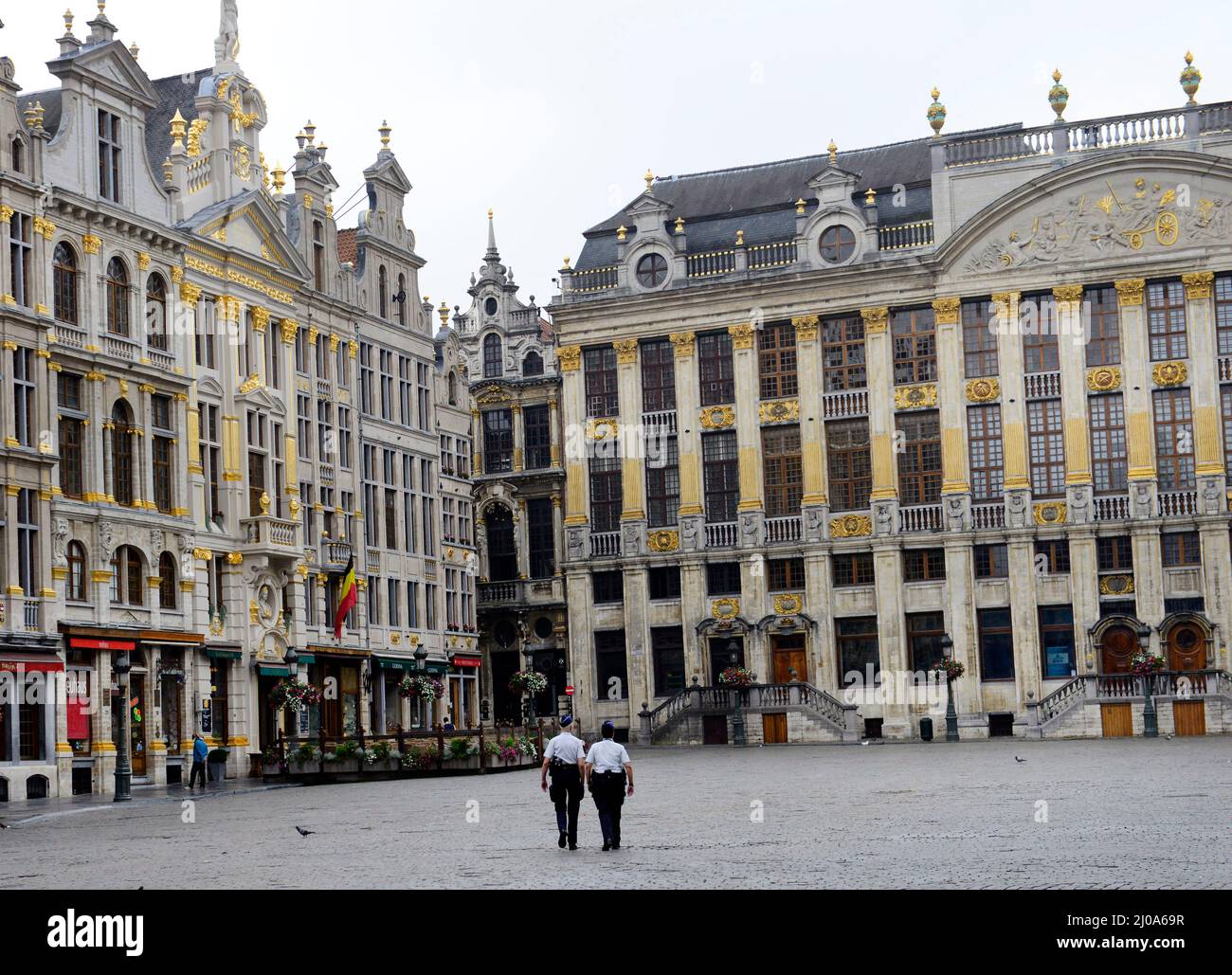 Belgian police patrolling the Grand Place in Brussels, Belgium Stock ...