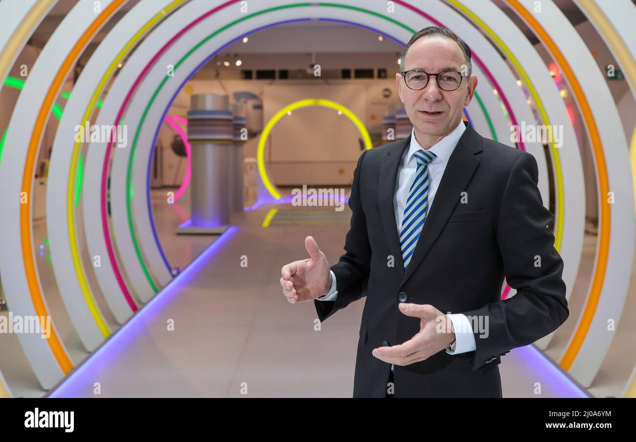 17 March 2022, Saxony-Anhalt, Leuna: Christof Günther, energy policy ...