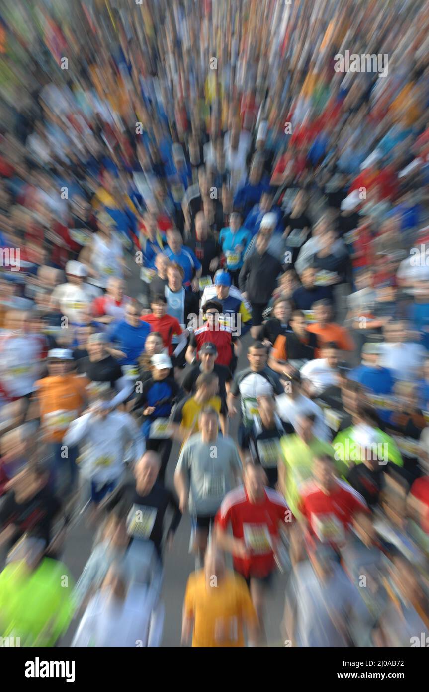 Start marathon hi-res stock photography and images - Alamy