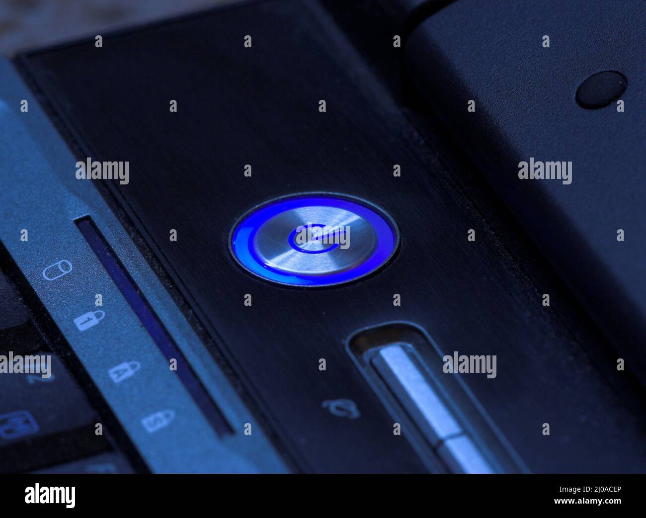 Laptop power off hi-res stock photography and images - Alamy