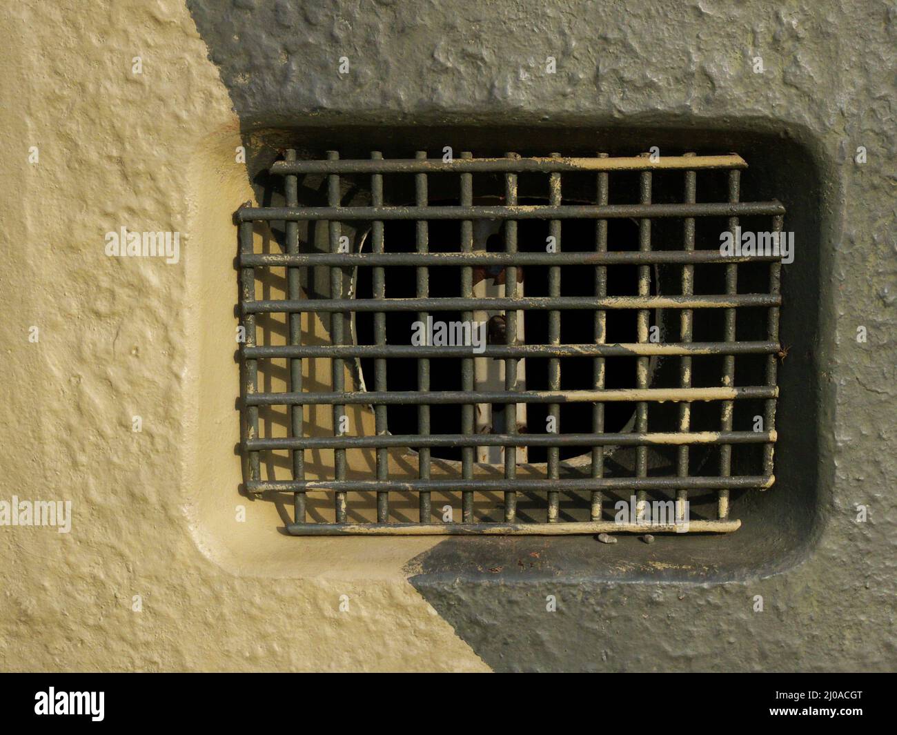 Camouflage bunker hi-res stock photography and images - Alamy