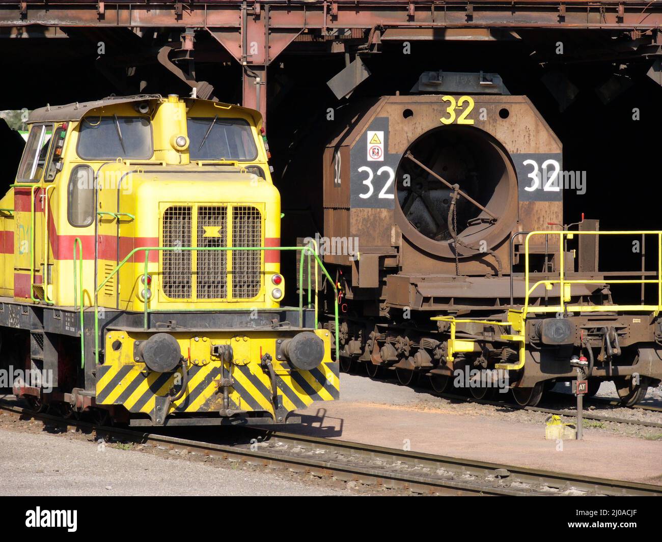Two stocks hi-res stock photography and images - Alamy