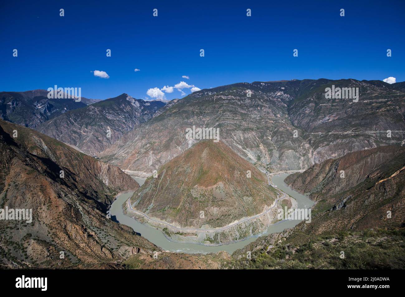 China yunnan province yangtze river hi-res stock photography and images ...