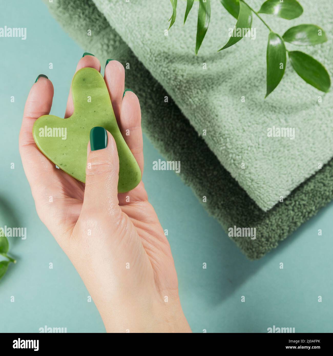Hand roller towel hi-res stock photography and images - Alamy