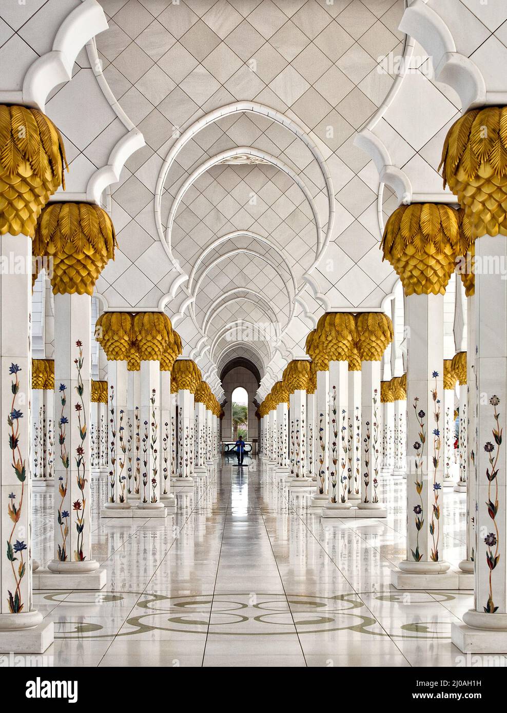 Sheikh Zayed Mosque Stock Photo - Alamy