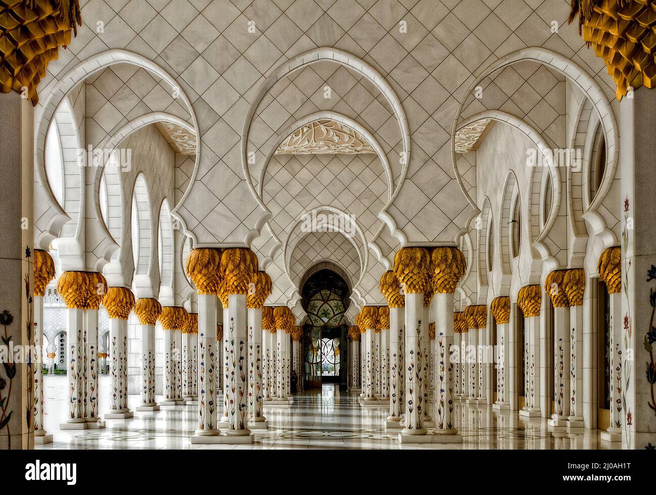 Sheikh Zayed Mosque Stock Photo - Alamy