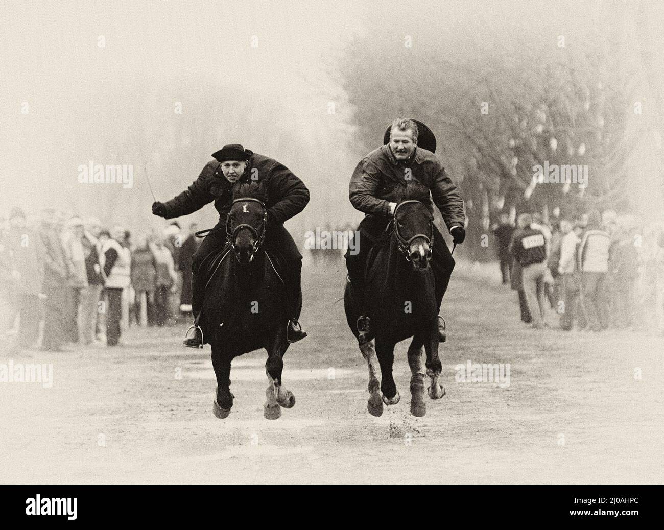 Traditional horse racing competition hi-res stock photography and ...