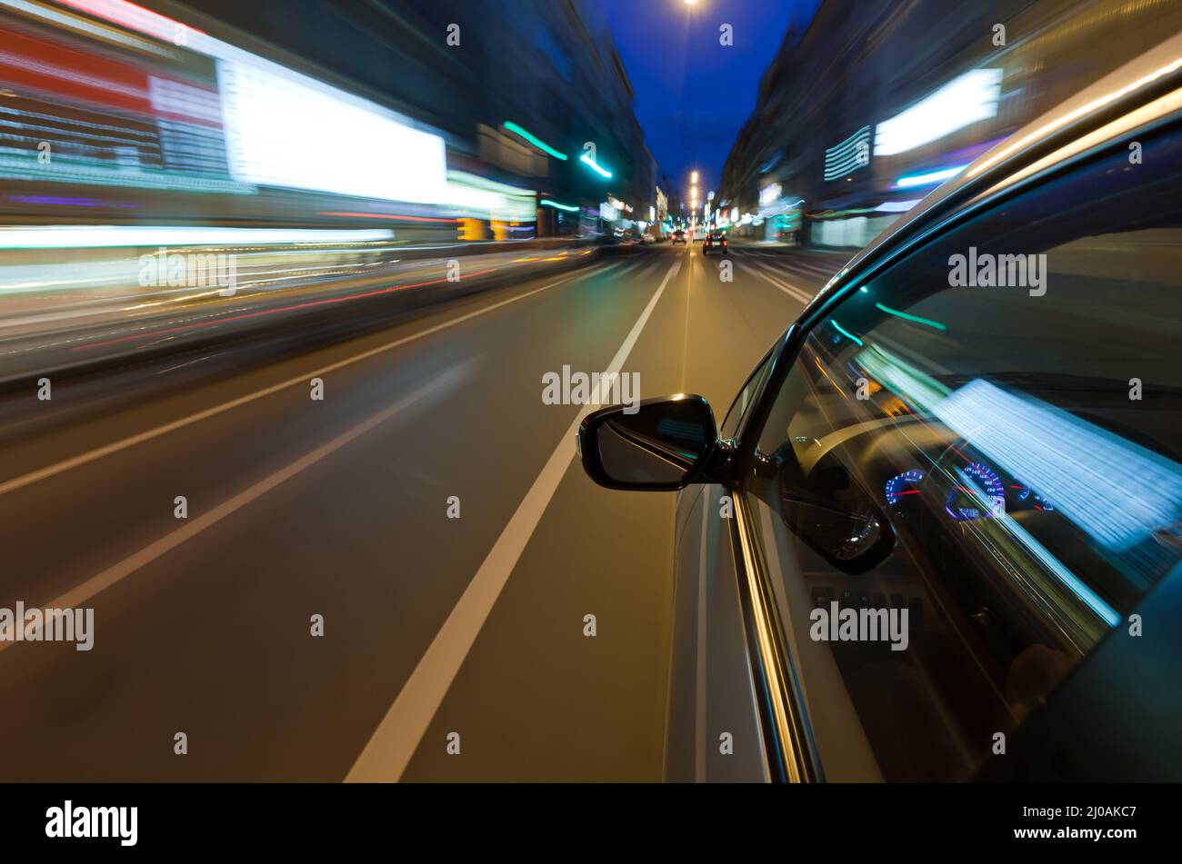 Car driveway at night hi-res stock photography and images - Alamy