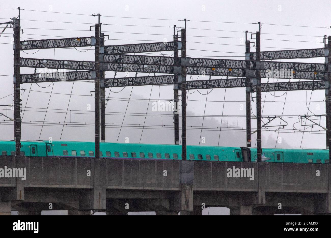 Shinkansen bullet train 2022 japan hi-res stock photography and images ...