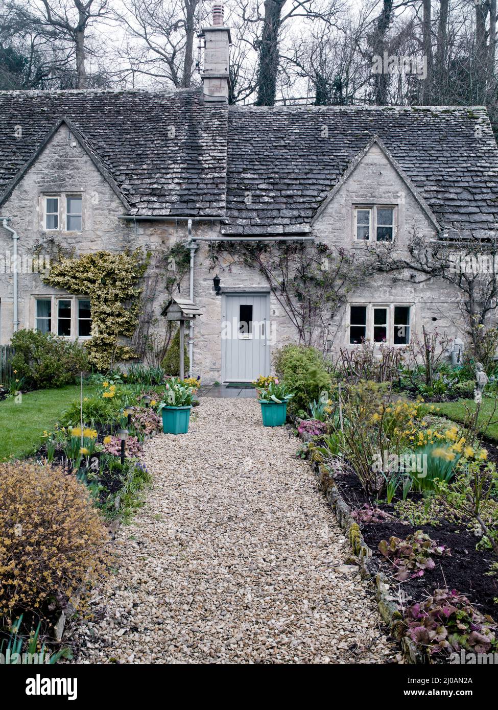 Stone entranceway hi-res stock photography and images - Alamy