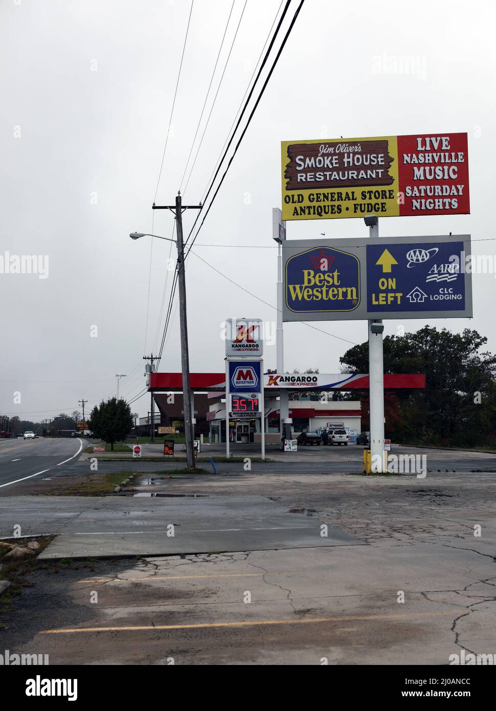 Motelsign hi-res stock photography and images - Alamy