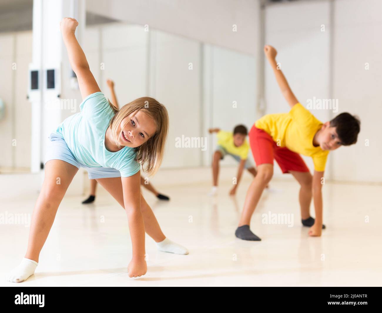 10 years old girl dancing hi-res stock photography and images - Alamy