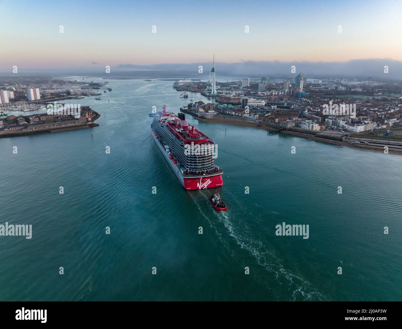 Valiant lady cruise ship hi-res stock photography and images - Alamy