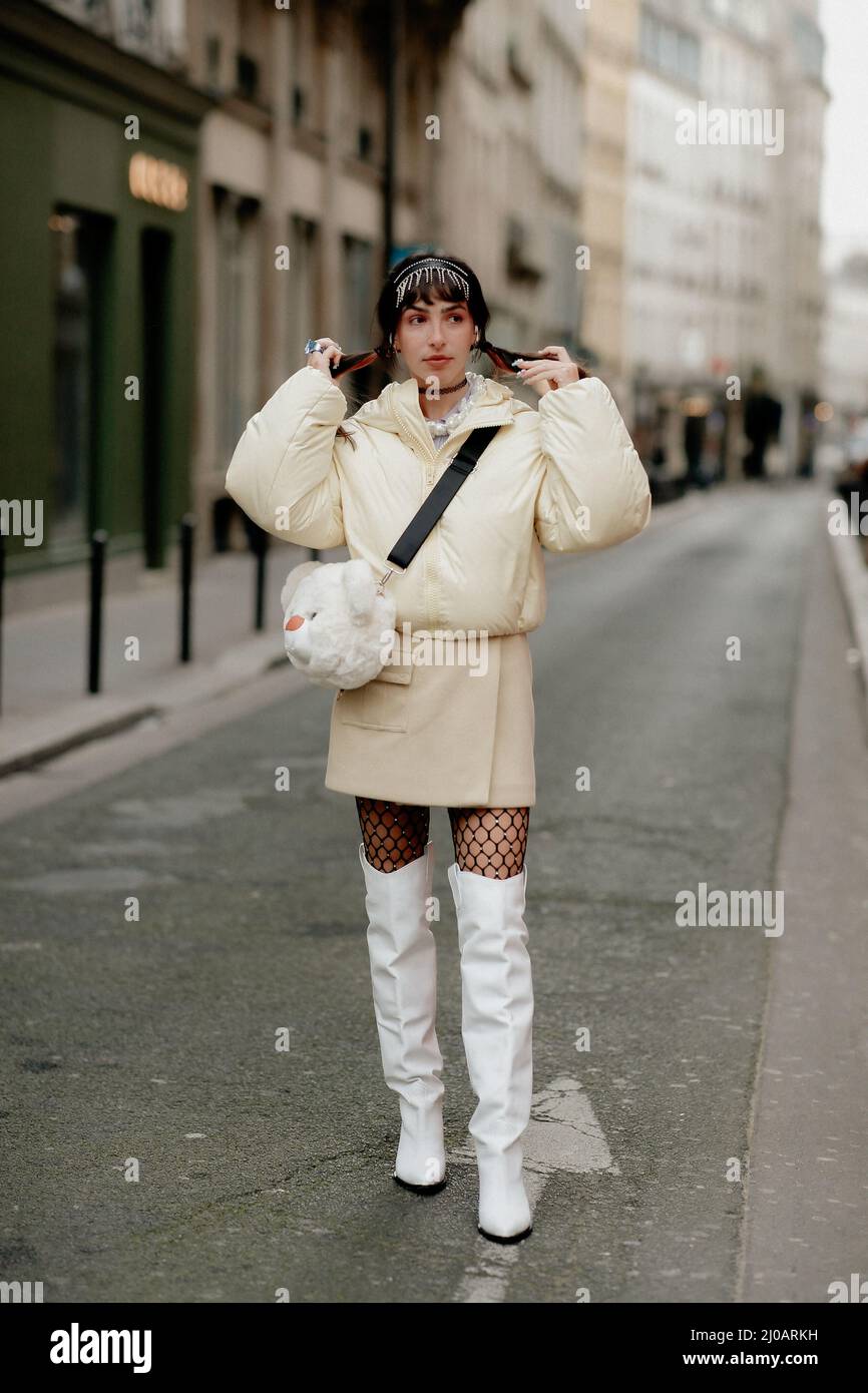 Street style, Barbara Malewicz arriving at Patou Fall-Winter 2022-2023 ...