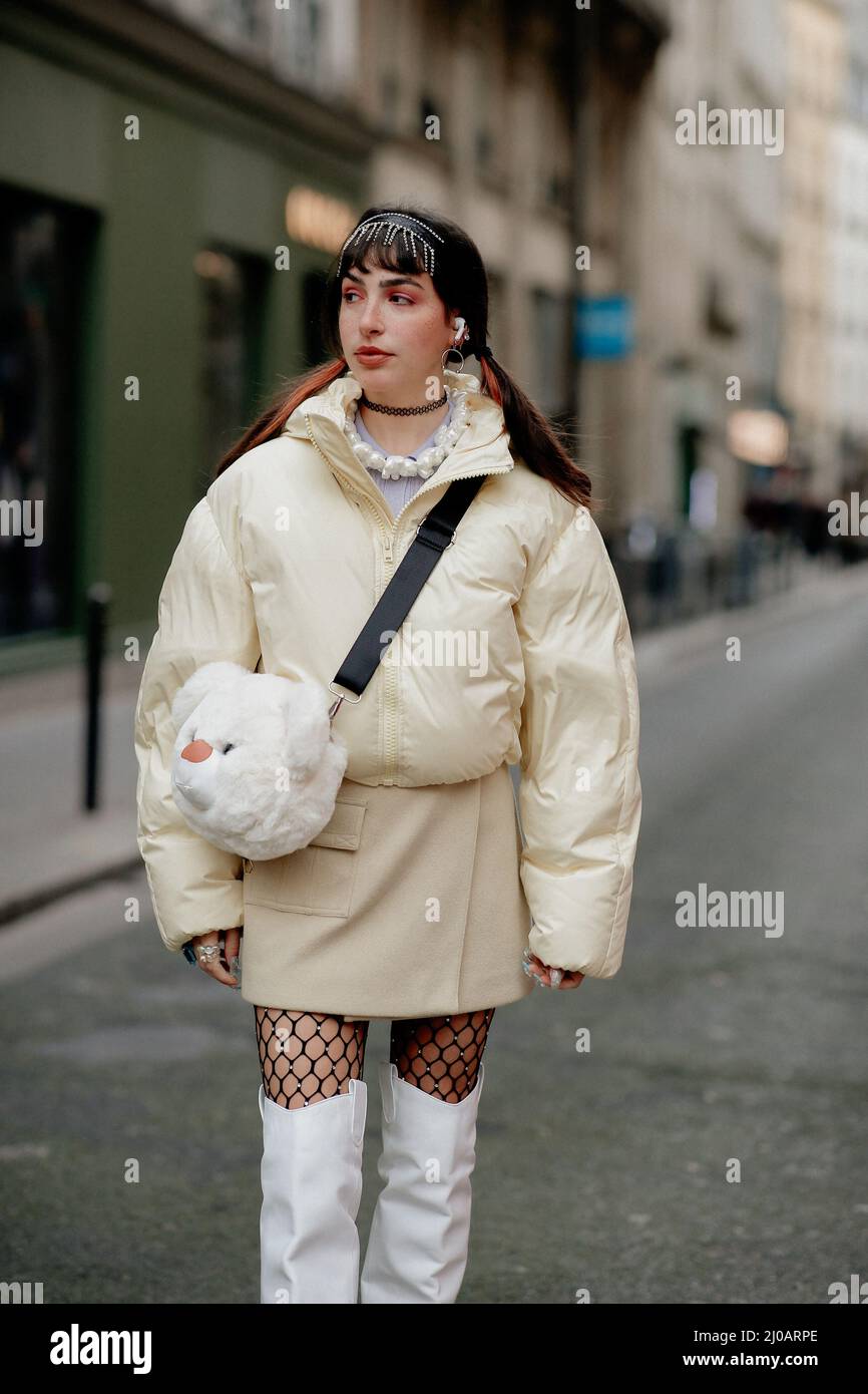 Street style, Barbara Malewicz arriving at Patou Fall-Winter 2022-2023 ...