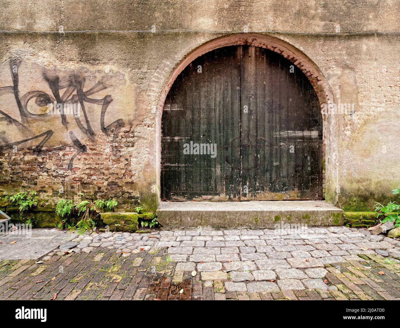 Wooden archway hi-res stock photography and images - Alamy