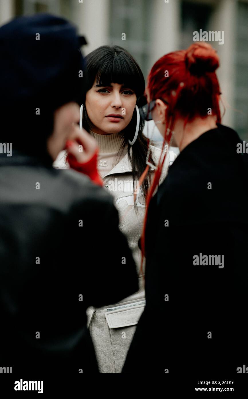 Street style, Maria Bernad arriving at Courreges Fall-Winter 2022-2023 ...