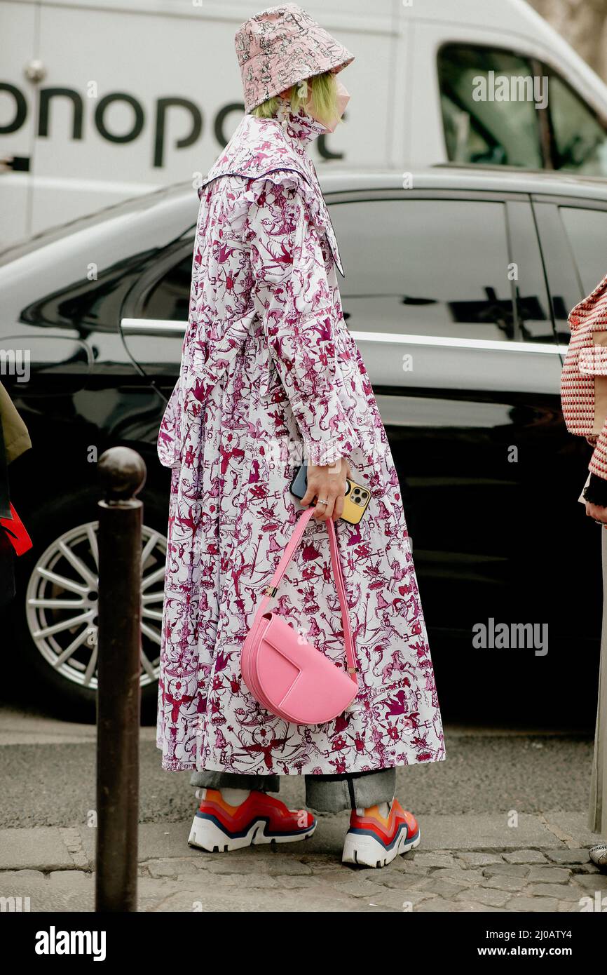 Street style, Yu Masui arriving at Courreges Fall-Winter 2022-2023 show ...