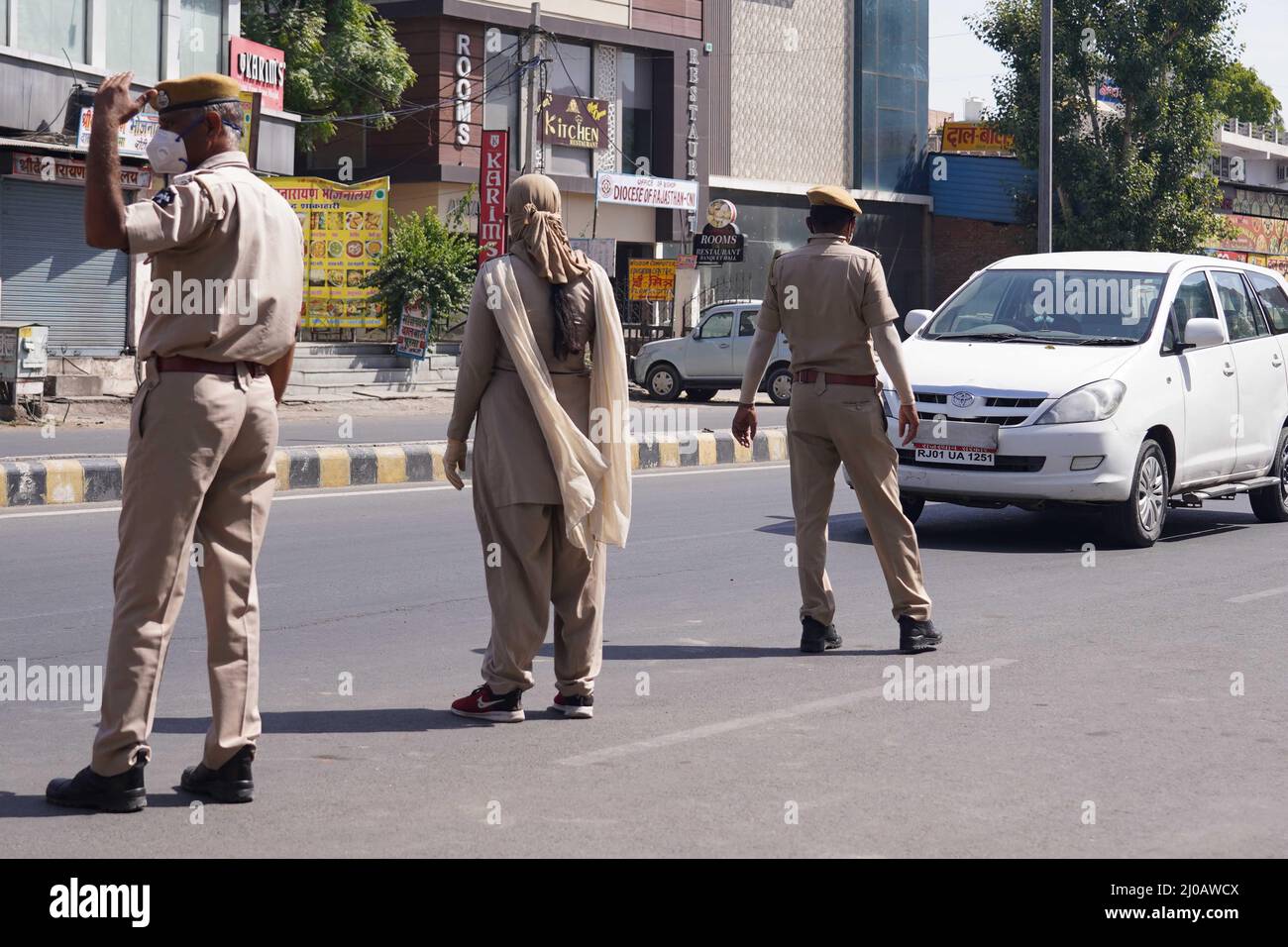 Indian police personnels hi-res stock photography and images - Alamy