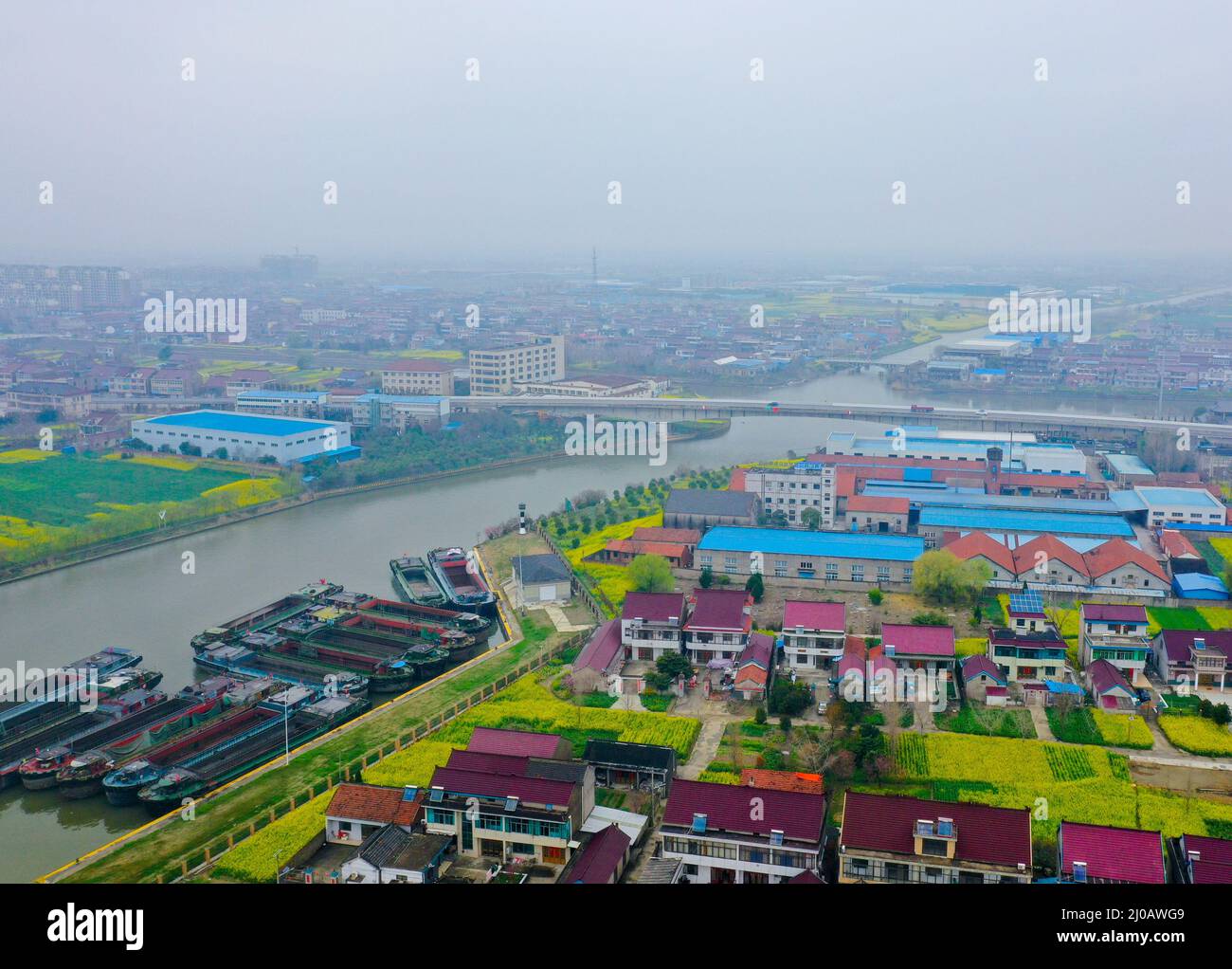 Electric cargo ship china hi-res stock photography and images - Alamy