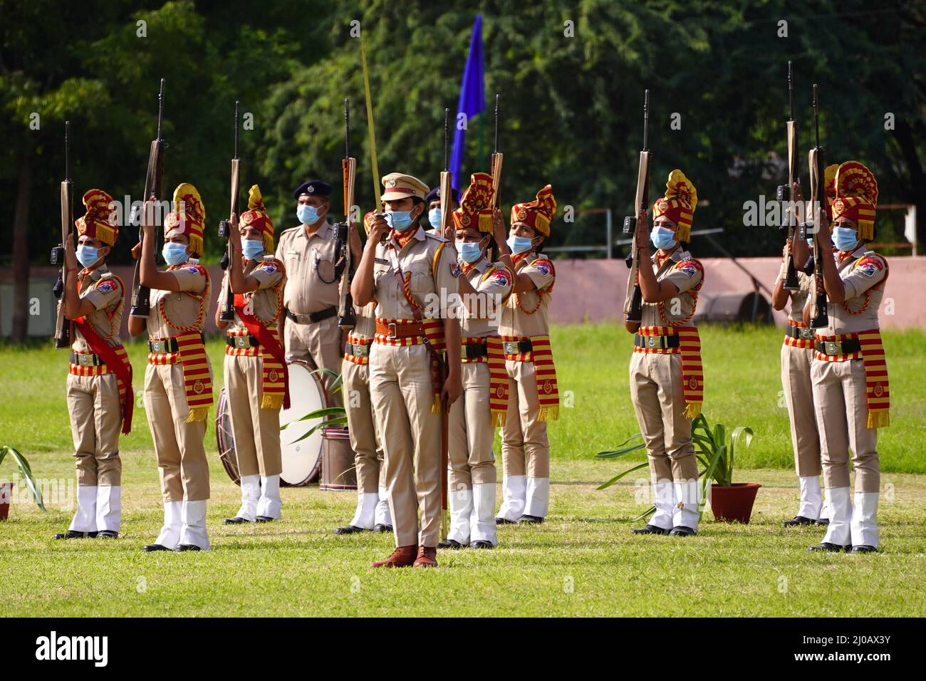 Indian Railway Protection Force (RPF) personnel wearing face masks ...